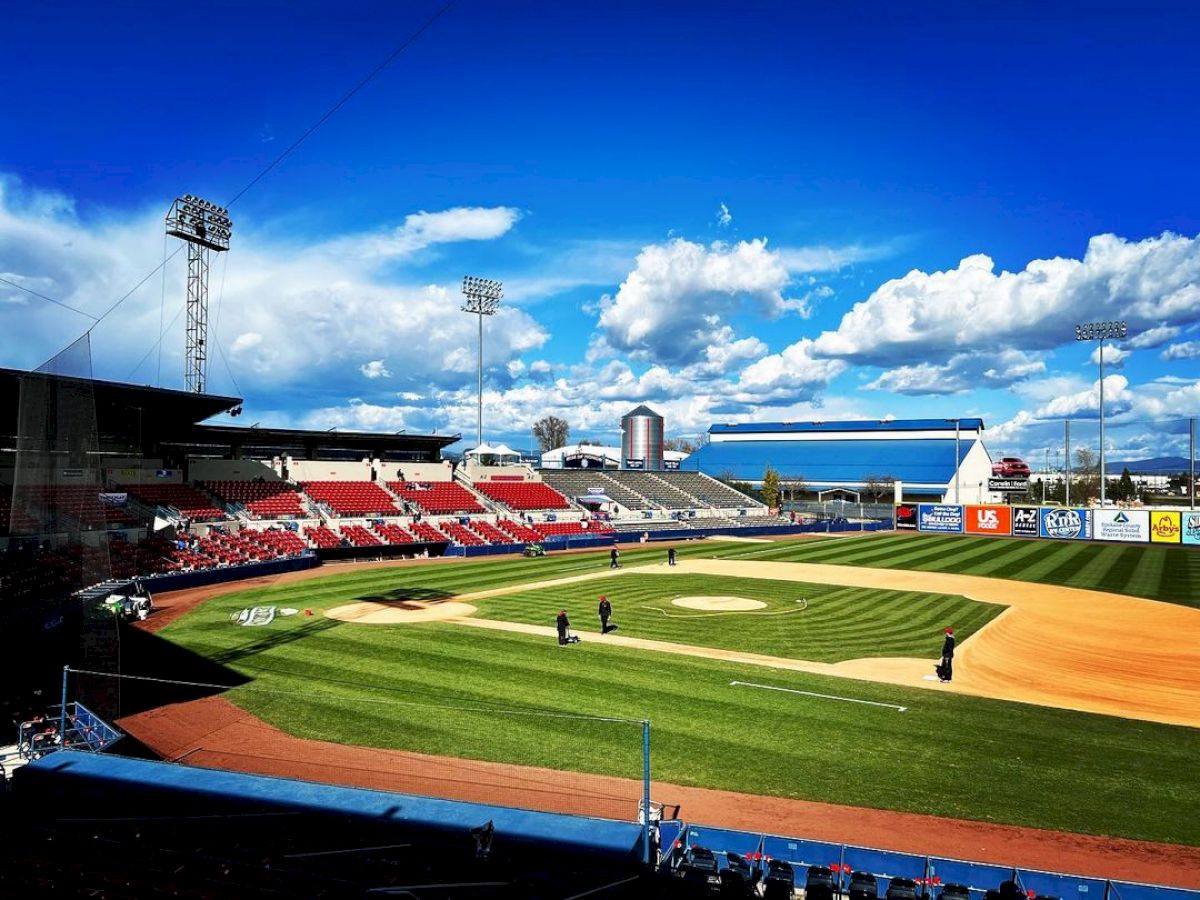 best Hotel Near Avista Stadium - 12 Minutes from Mirabeau Park Hotel